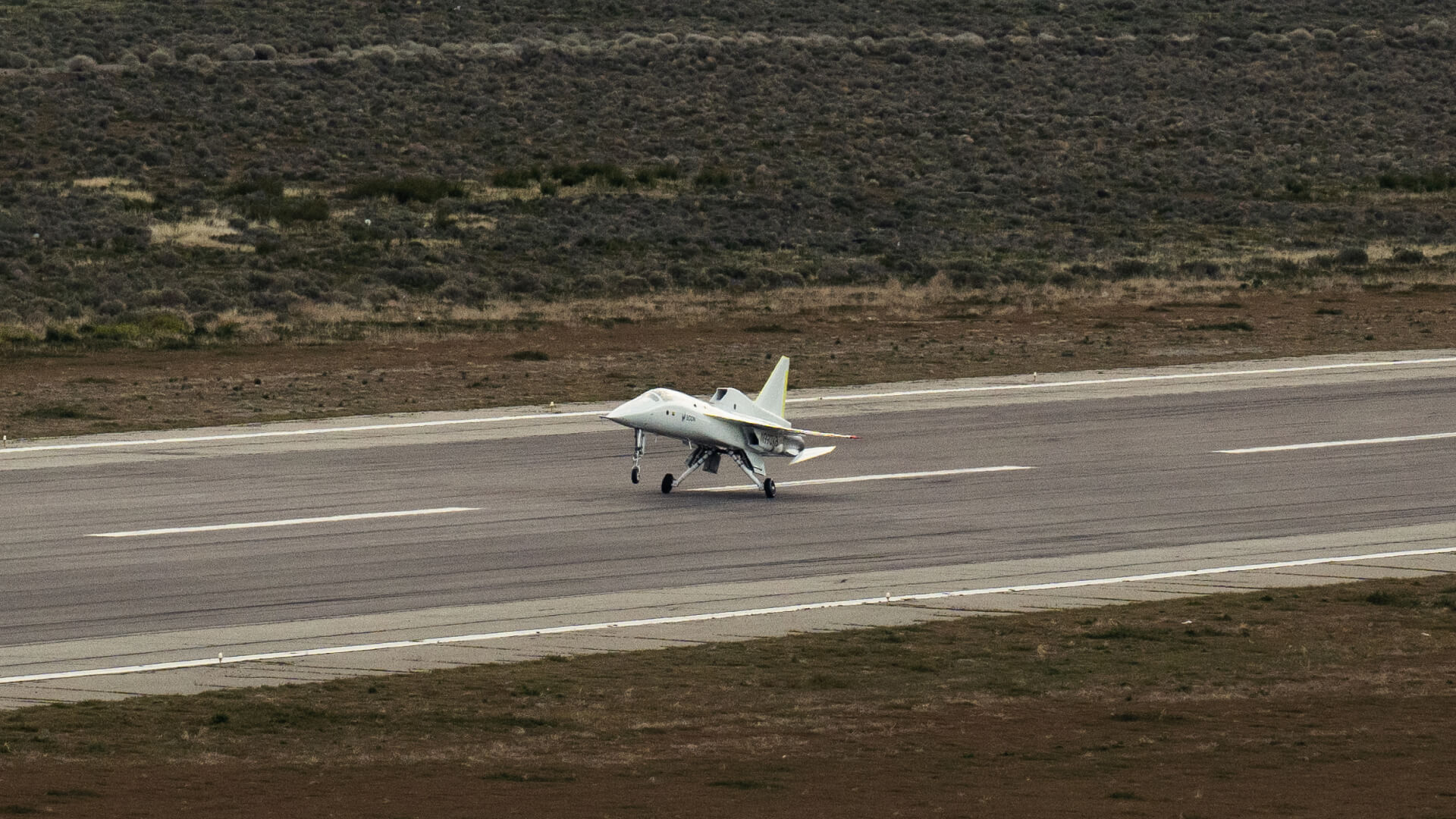 Boom - FlyBy - The Dynamics of First Flight