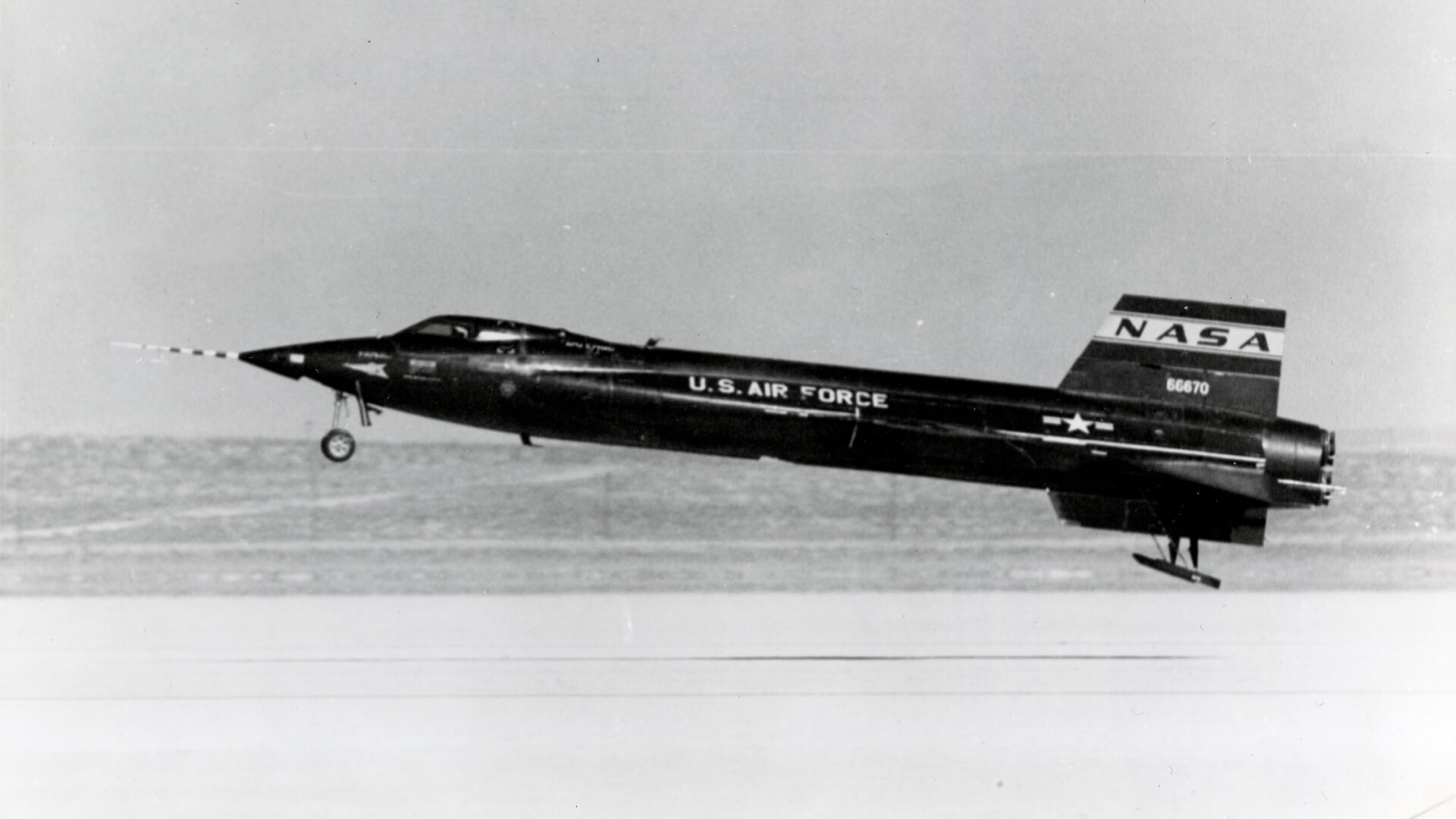 Boom - FlyBy - History Takes Flight in Mojave